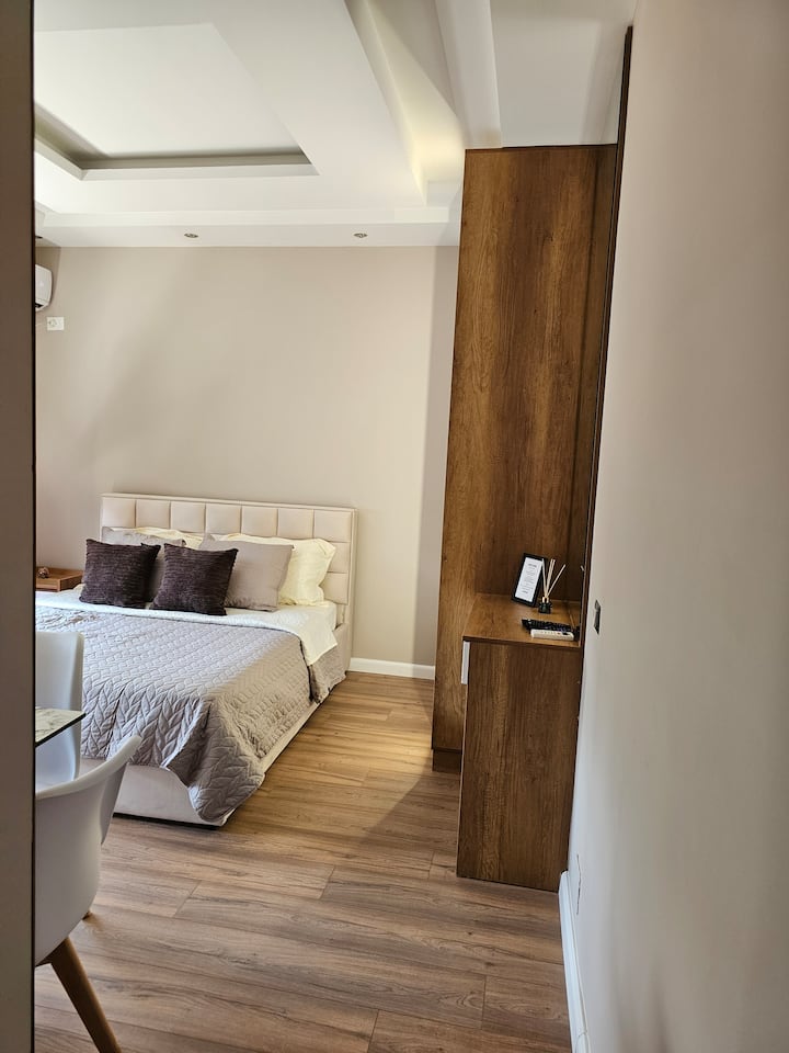 Studio In Blloku Area Apt 3/c - Tirana