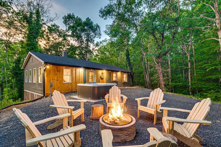 Hare's Hallow, Secluded Forest Cabin With Hot Tub - Shenandoah National Park