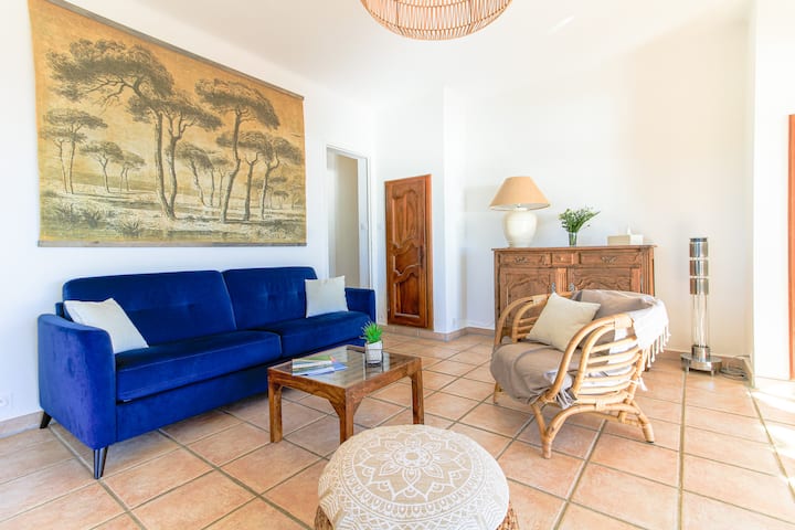 Appartement Vue Mer, Centre Ville Et Plage - Le Lavandou
