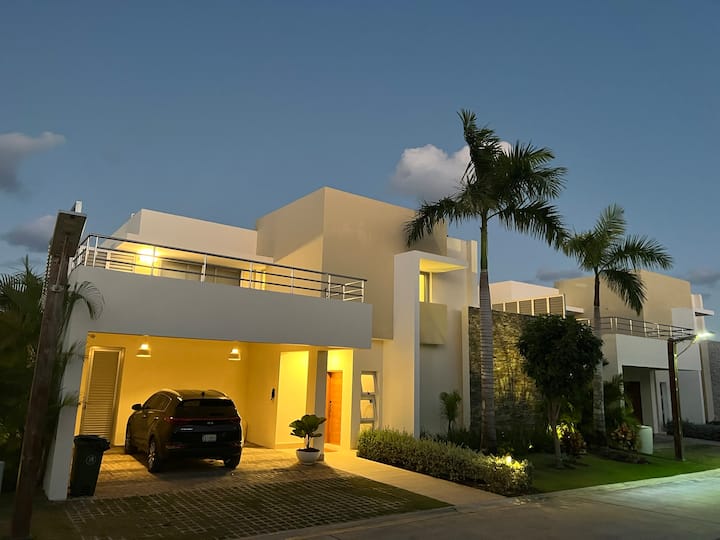 Stylish Lux San Juan Lakes Villa In  Punta Cana - Punta Cana