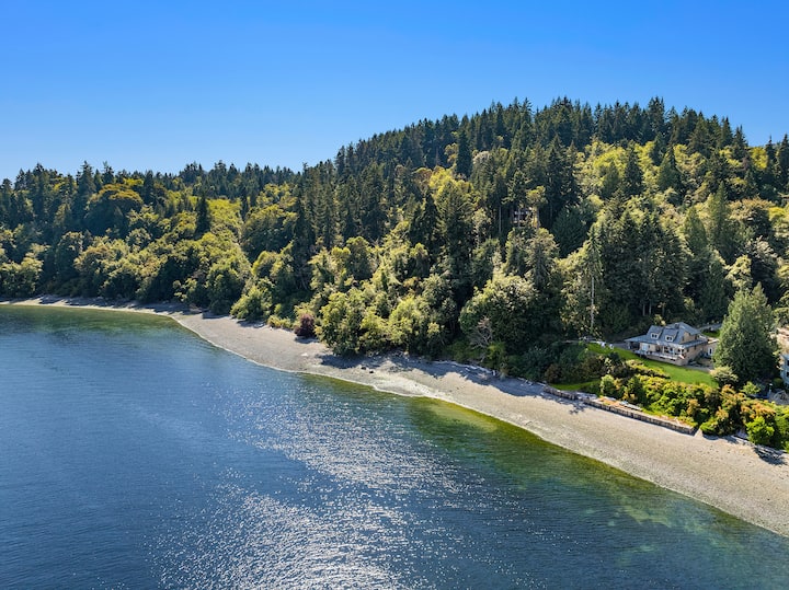 Cozy Waterfront Retreat 180° Rainier-seattle Views - Vashon, WA