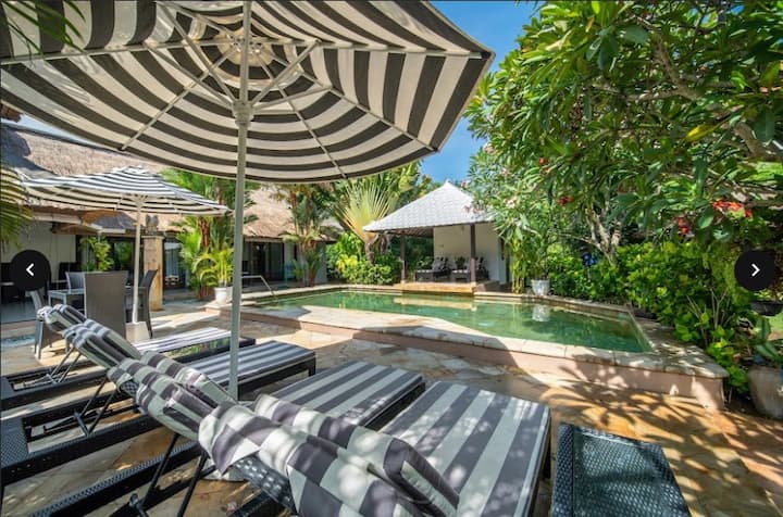 Villa Nyumpene - Stunning 4br 1600m2 Garden Oasis - Seminyak