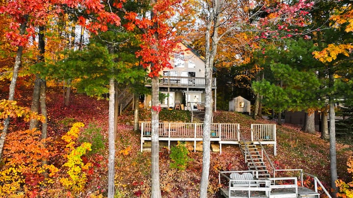 Cottage In Gaylord On Private All-sport Lake! - Lake Arrowhead, Gaylord
