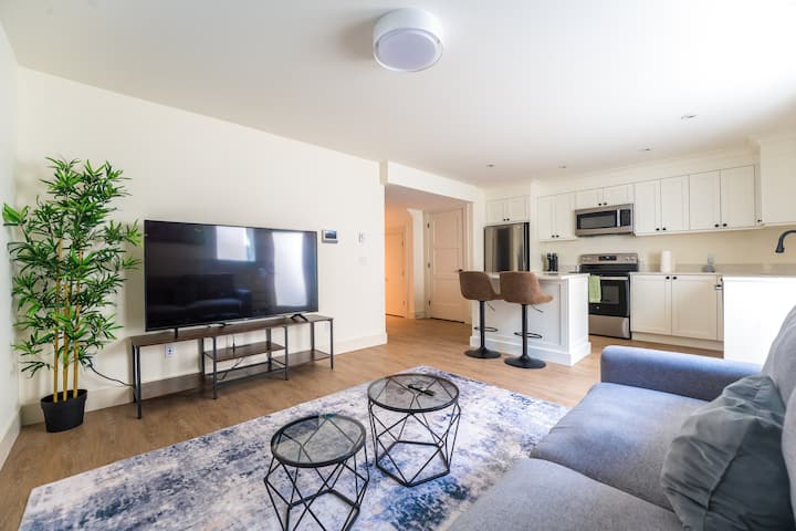 Modern Luxury Suite In Langley - Langley