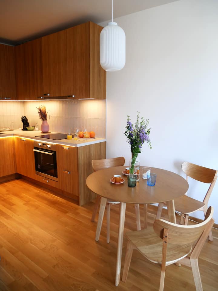 Okouzlující Byt S Balkonem.skvělá Lokalita. - Prague