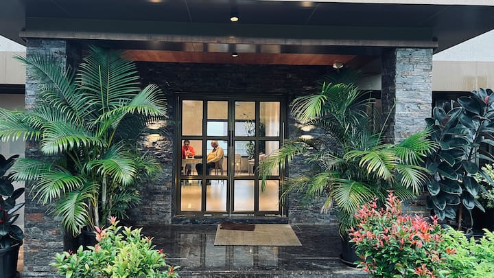 Jumbo Serene Executive Room - Wai