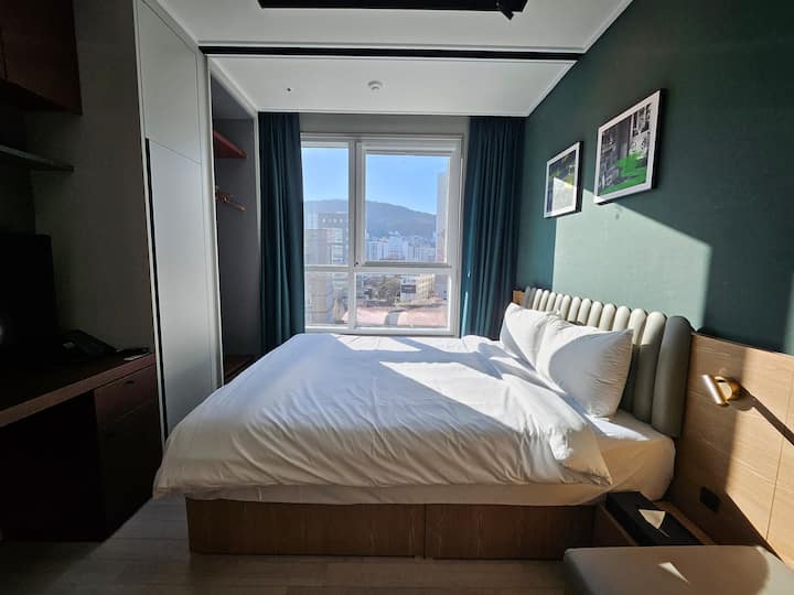 남포동숙소/자갈치역1분/오픈반값특가/포차거리1분/국제시장5분/깡통시장5분/짐보관 #Sd1 - Busan