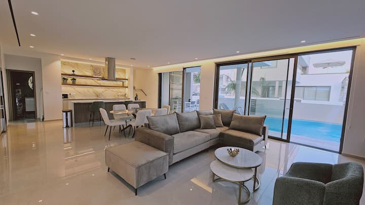 Stay: Oasis Luxury Villa (2) |Heated Pool |Jacuzzi - Ayia Napa