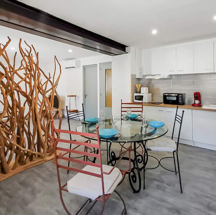 Charme Et Calme à Montfaucon - Orange