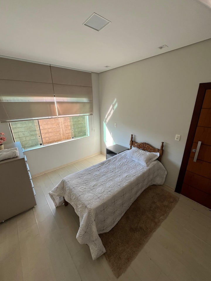 Quarto Suíte - Boa Localização! - Itabirito