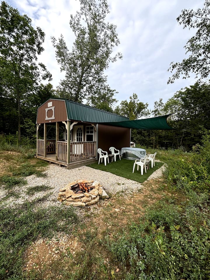 Cowboy Cabin - Decorah, IA