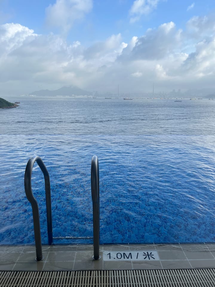 Mountain And Sea View Apartment - Hong Kong