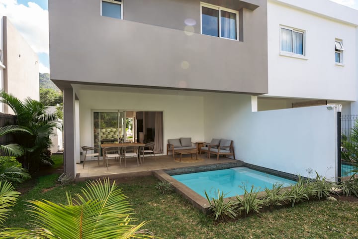 Cosy Three-bedroom Townhouse With Pool And Garden - Ilhas Maurício