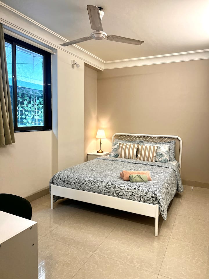 Cozy By The Breeze Iv - 1 Bhk Carter Road Bandra W - Mumbai