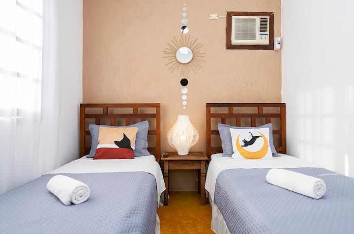 Pousada Aysú Maresias - Quarto Duplo Solteiro - São Sebastião