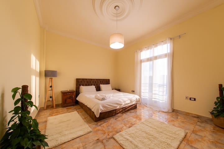 Downtown Egyptian Style With Terrace - Le Caire