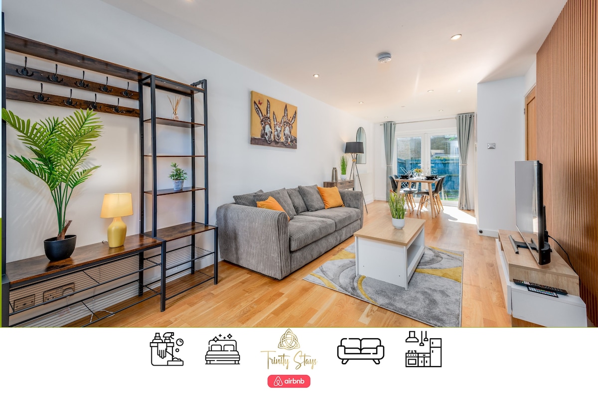 4BR 3BA Cambridge Home | Sleeps 8 | Free Wi-Fi - Houses for Rent in ...