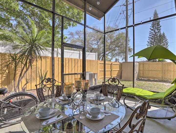 Near Tampa, St. Pete & Top Beaches + Pet-friendly! - Largo, FL