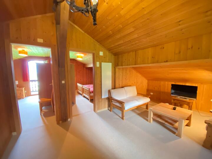 Dachwohnung An Ruhiger Lage - Flims