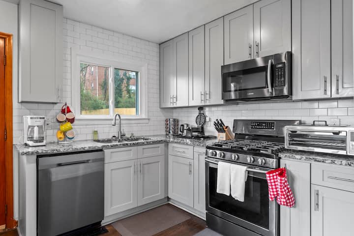 Hapeville Hideaway Near Atl Airport - Hartsfield-Jackson Atlanta Airport (ATL)