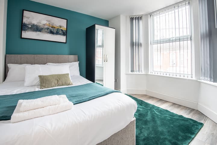 Spacious 2bed Apt (Sleep 4, With Free Parking) - Coventry