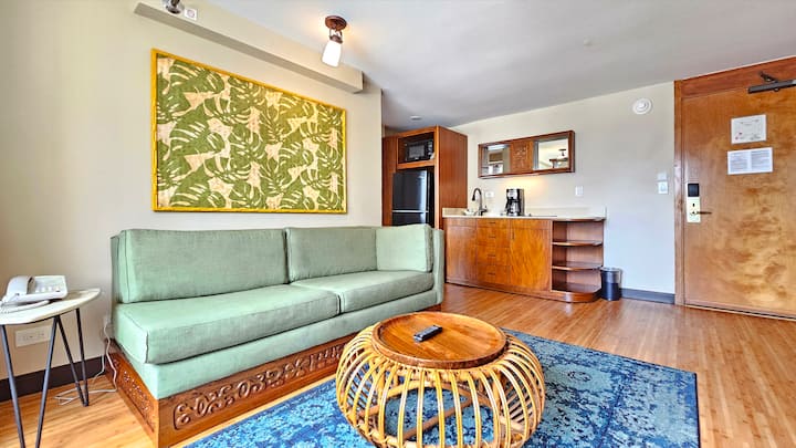 Bmb 804 Modern Waikīkī 1 Bedroom,  2mins To Beach - Honolulu