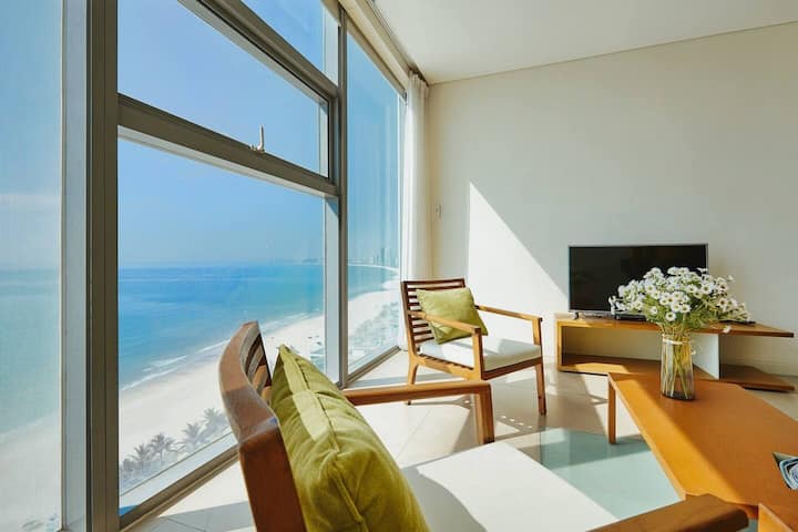 Beachfront Family Suite With Ocean View - Da Nang