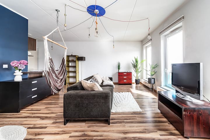 Top Floor Near Ferry Terminal. Free Parking. - タリン