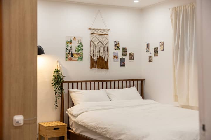 강남 한복판, 3 Room, 신사역 도보 3분, 공항버스,미용 성형 뷰티 근접 - Seoul