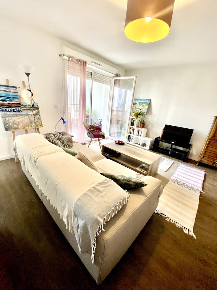 Cenon - 2 Chambres - Balcon - Parking - Wifi - Cenon