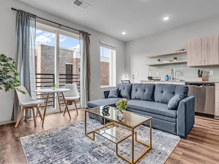 Stunning Studio + Free Parking Near Dt - Christian Park Indianapolis