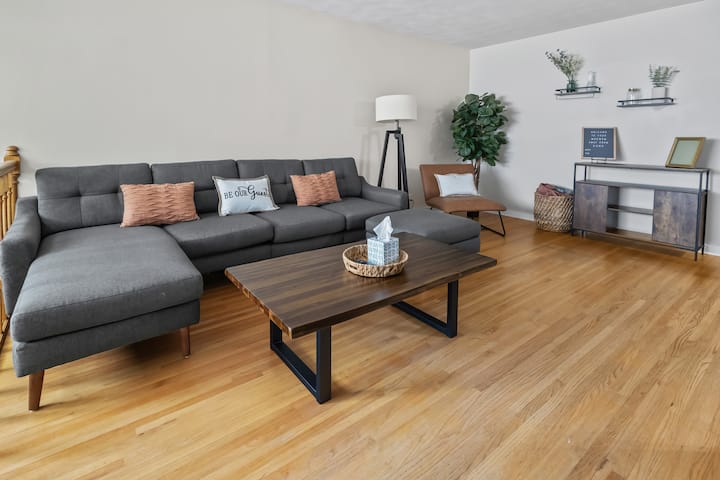 Spacious Stay W/ Game Room & Outdoor Patio - Omaha, NE