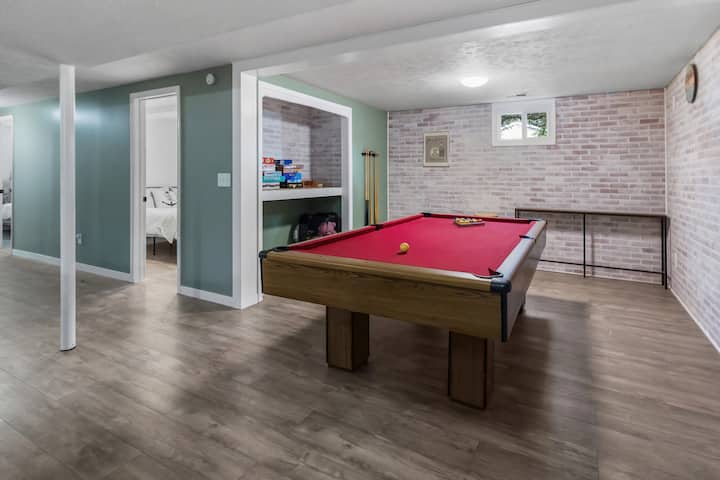 Comfy Family & Kid Friendly Home - Near I-80 - Omaha, NE