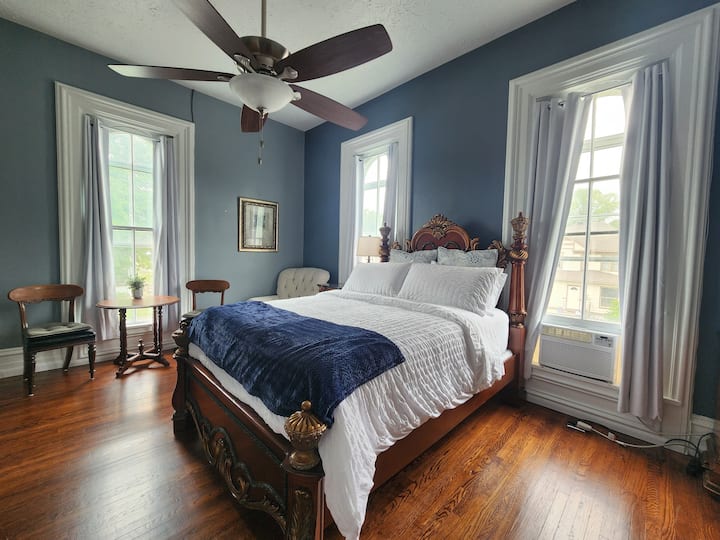 Royal Victorian Suite 5mi I-70 & 9 Mi Indy Airport - Mooresville, IN