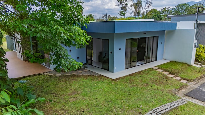 Jungle Casita  / Hot Tub |  5 Min To La Fortuna - La Fortuna