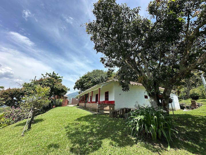 Acogedora Casa De Campo Con Hermosa Vista - Copacabana