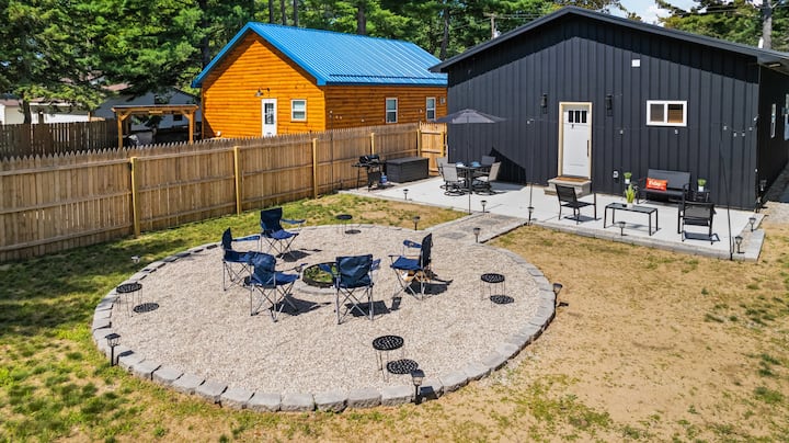 Access Otsego Lake, Explore Downtown, Firepit Spot - Gaylord, MI