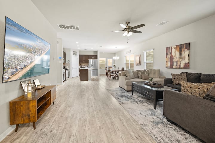 Elegant Home With Cozy Vibes | Peaceful & Stylish - Pflugerville, TX