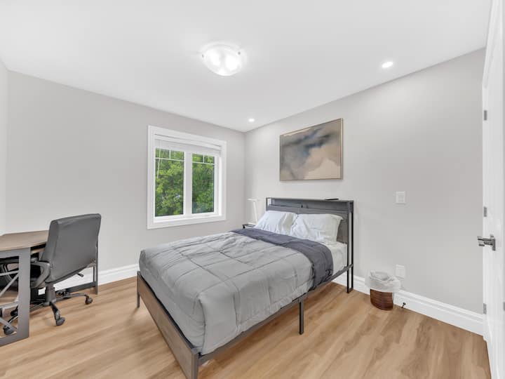 Charming Room In Downtown Windsor #4 - Windsor