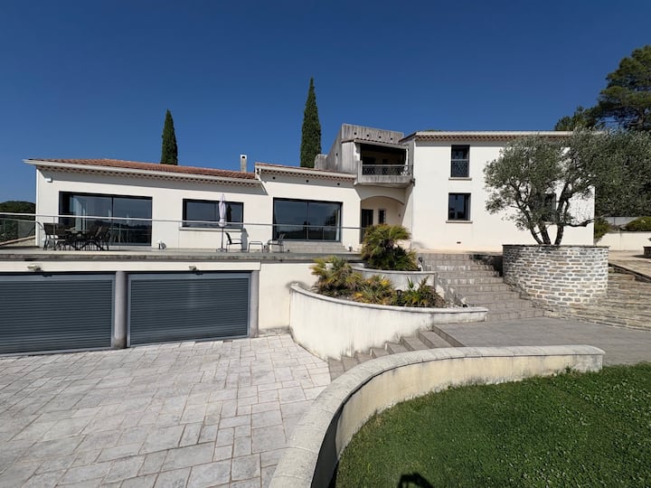 Villa D'exception Avec Piscine - Aubenas