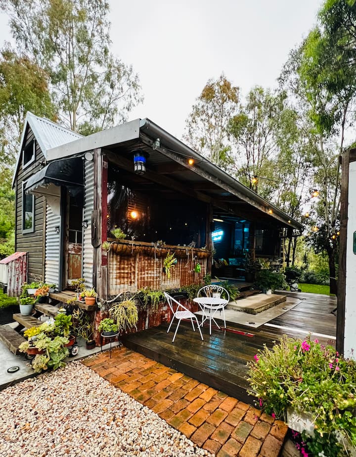 The Cabin, Ghost Gum Gully - Main Range