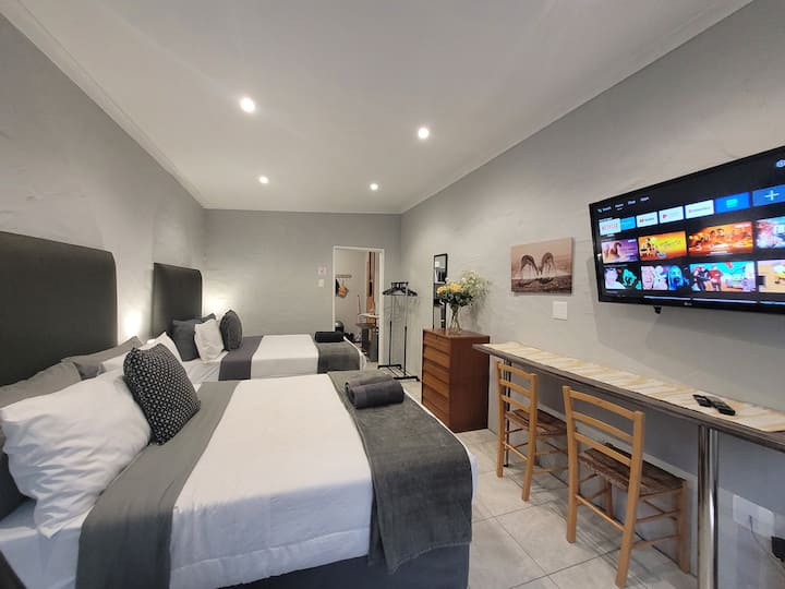 Sherwood Cottage - Port Elizabeth