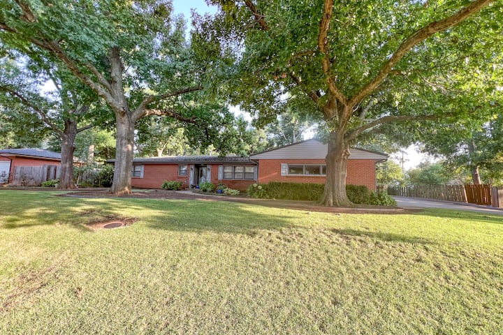 She Shed Main House: Gorgeous, 1.8m To Bp Stadium - Stillwater, OK