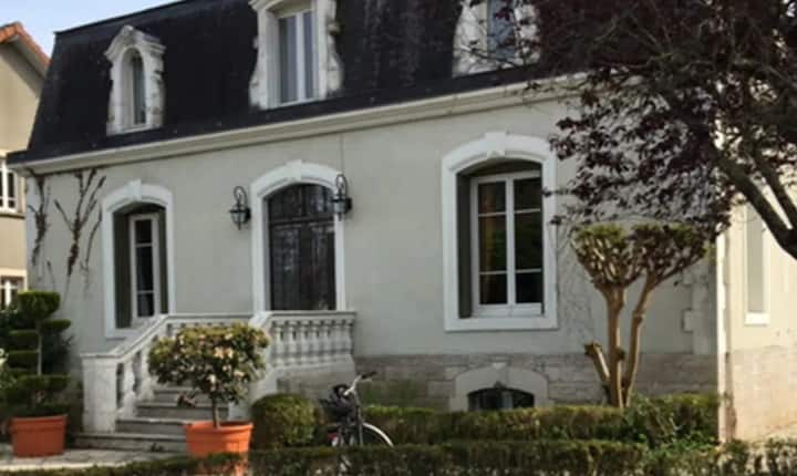 Villa Blanche 12 Pers, Rivière & Piscine à 500m - Souillac