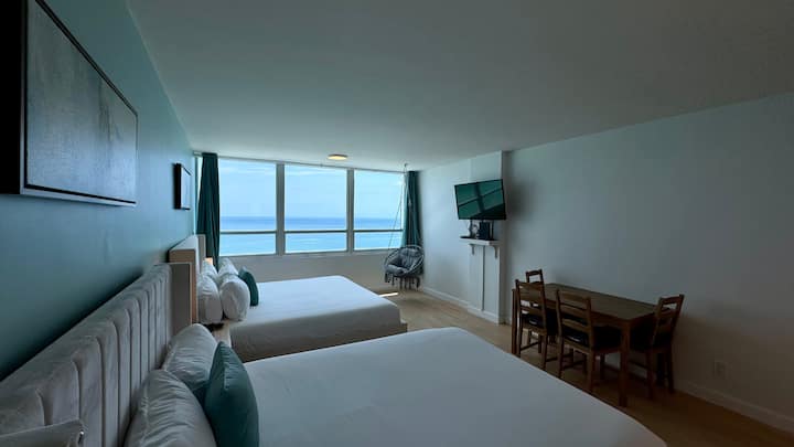 Ocean-view, 2 Queen Beds. W/ Free Valet Parking - Miami Beach