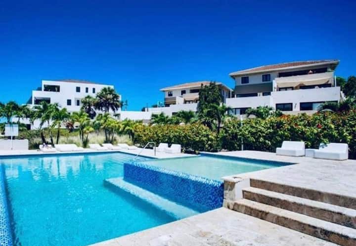Tropical Bliss @ Blue Bay Resort - Curaçao