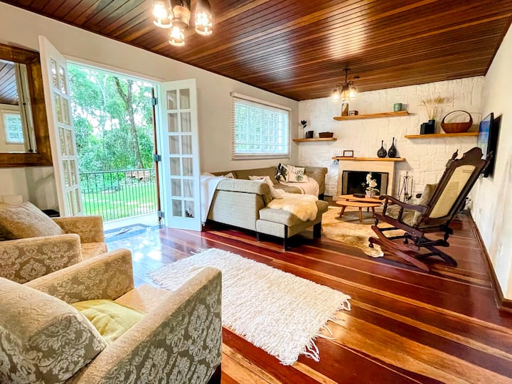 Forest Retreat | Fireplace & Native Forest - Campos do Jordão