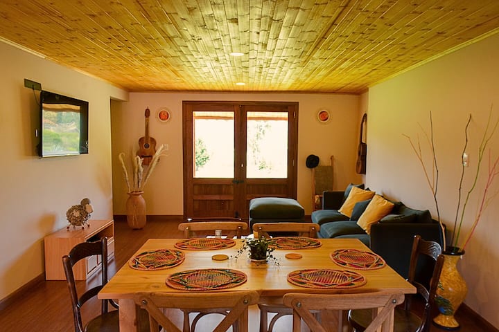 Espectacular Casa Con Vista Al Pueblo De Iza - Iza