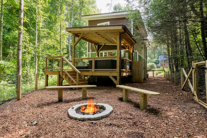 The Summer Cabin At Weaver Woods With Hot Tub - Weaverville, NC