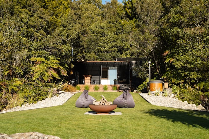 Hightide River Escape - W/outdoor Bath. - Hokitika